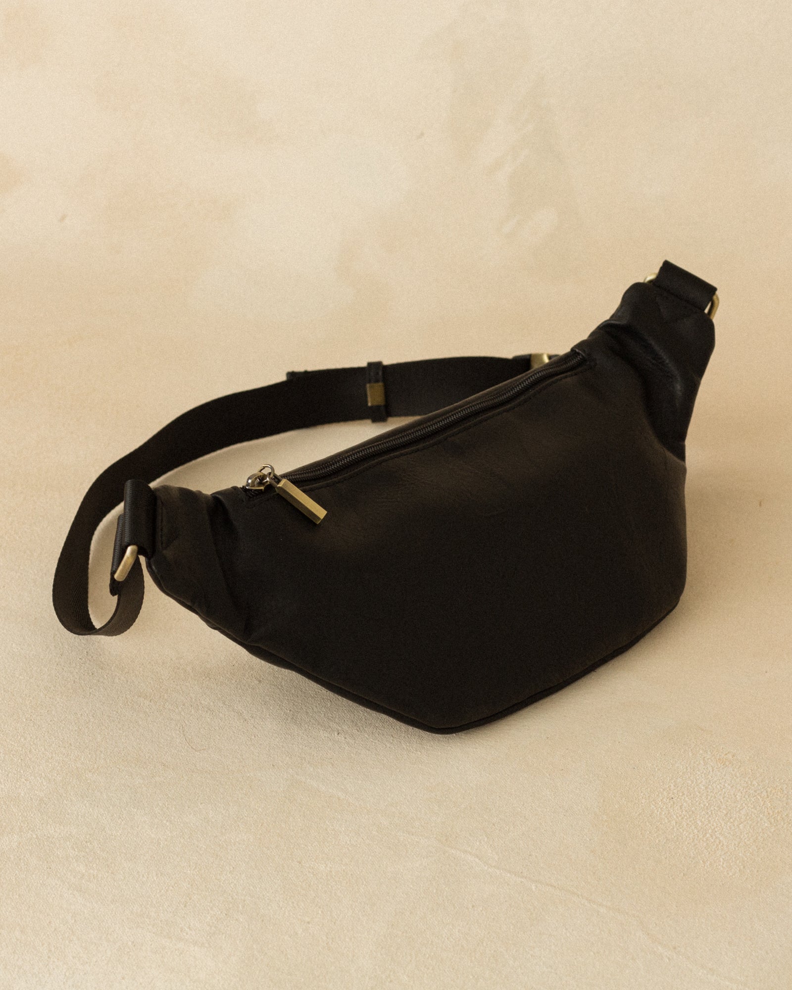 Amie Fanny Pack - Women's Designer Leather Fanny Packs | Azaria